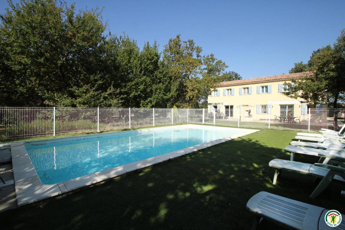 220 M² Gîte ∙ 6 Chambres ∙ 12 Personnes - Grignan
