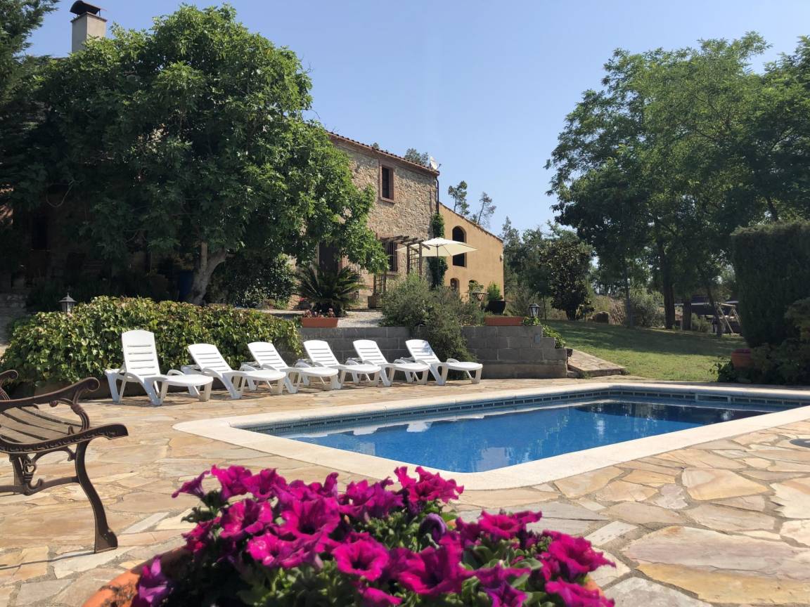 300 M² Villa ∙ 5 Slaapkamers ∙ 12 Gasten - Hostalric