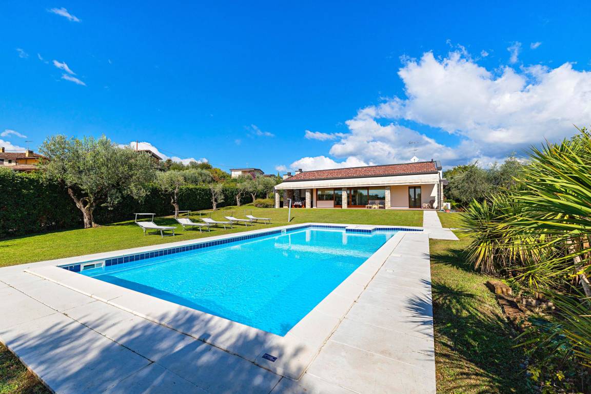 250 M² Villa ∙ 4 Schlafzimmer ∙ 10 Gäste - Gardone Riviera