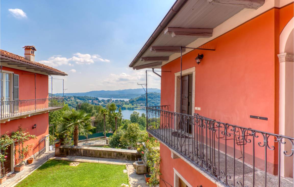 70 M² Apartamento ∙ 2 Habitaciones ∙ 4 Huéspedes - Borgomanero