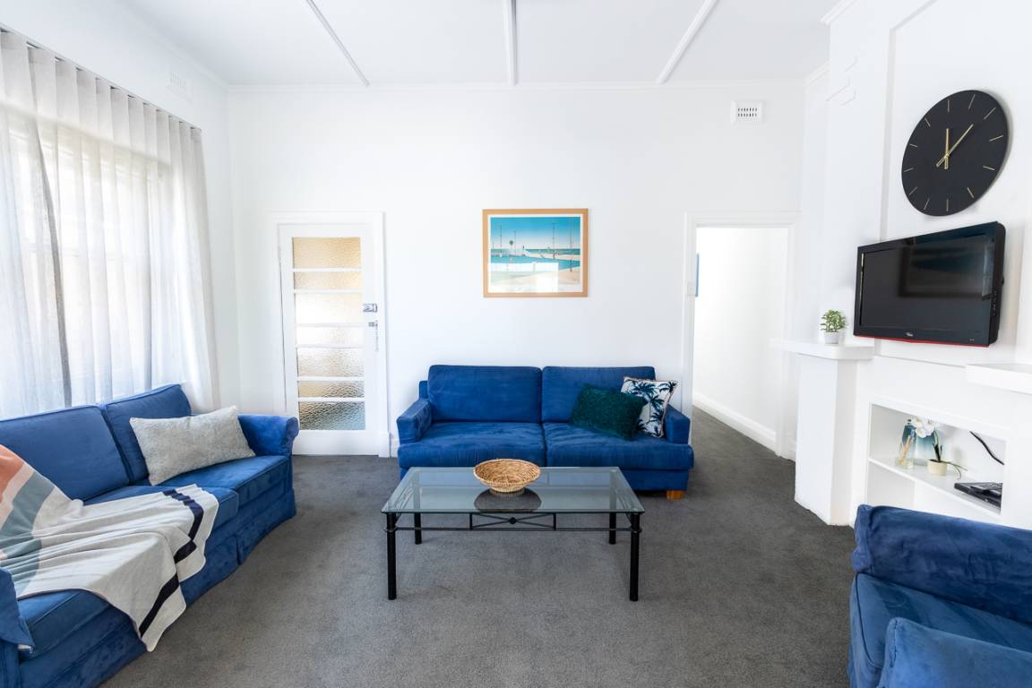Apartment ∙ 2 Bedrooms ∙ 6 Guests - Marion