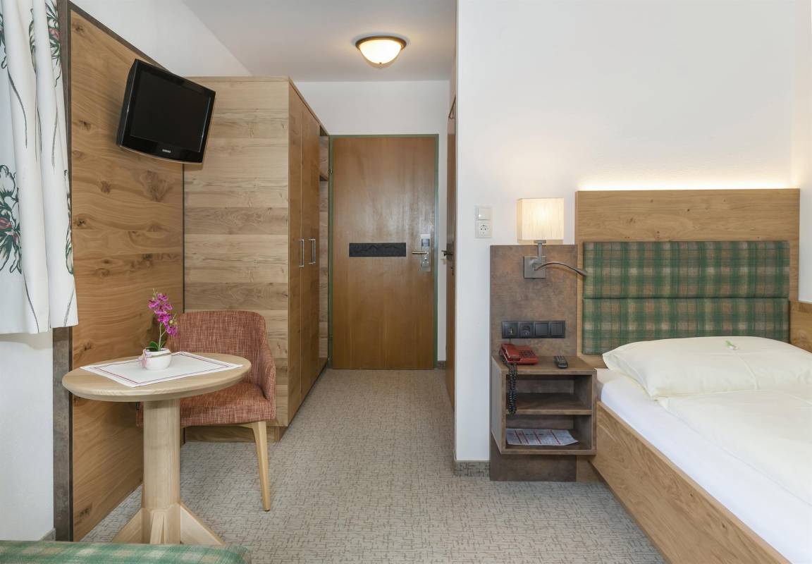 18 M² Hôtel ∙ 1 Chambre ∙ 1 Personne - Auffach