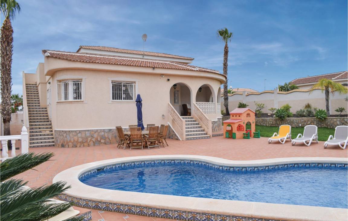 142 M² House ∙ 4 Bedrooms ∙ 8 Guests - Guardamar del Segura