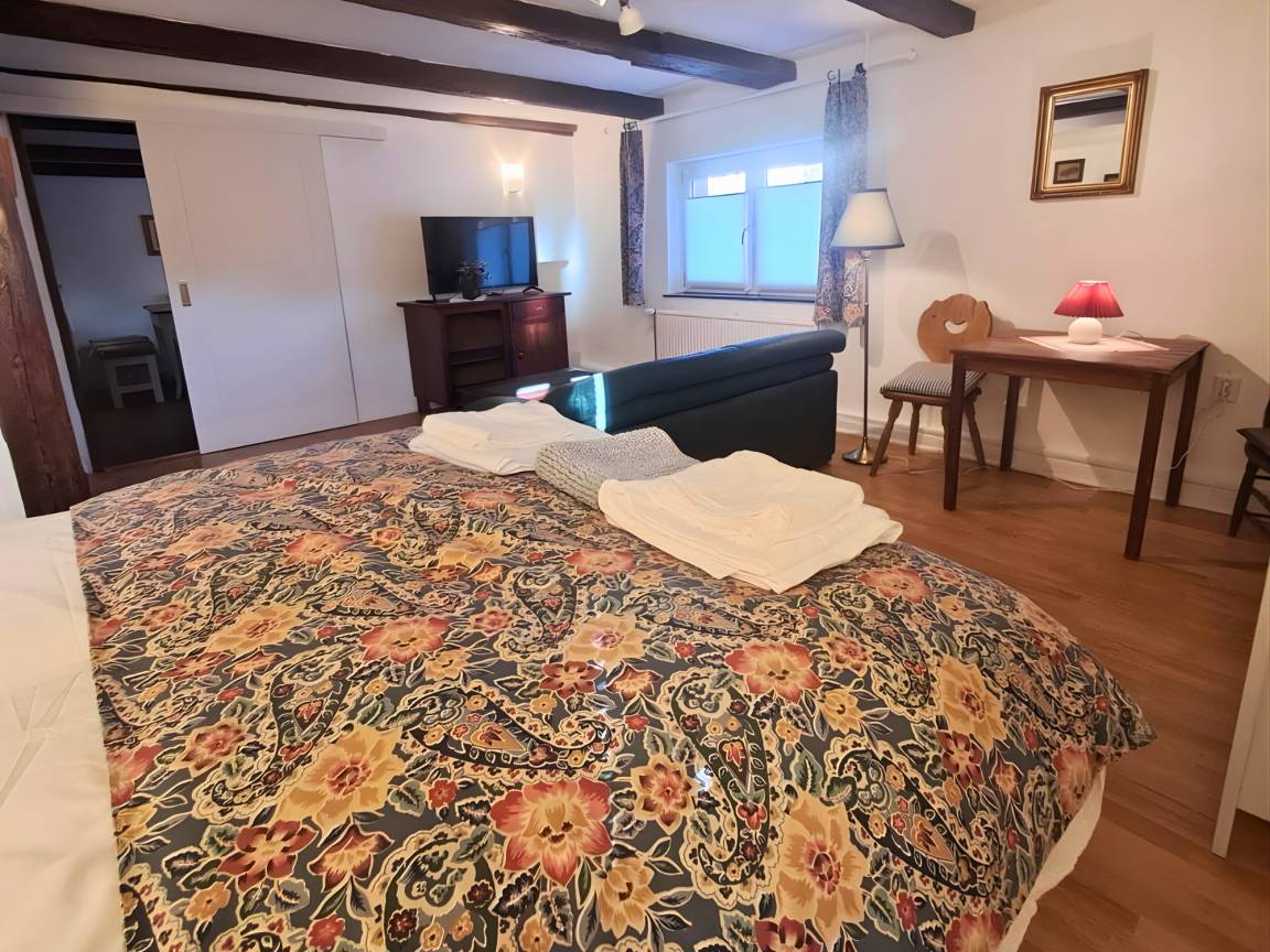 86 M² Ferienwohnung ∙ 3 Schlafzimmer ∙ 6 Gäste - Chemnitz