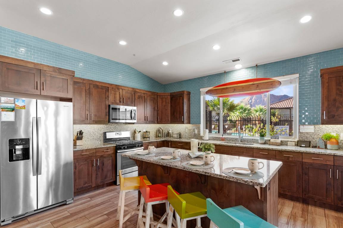 HomeToGo | Vacation Rentals: Cabins, Condos, Villas, & More