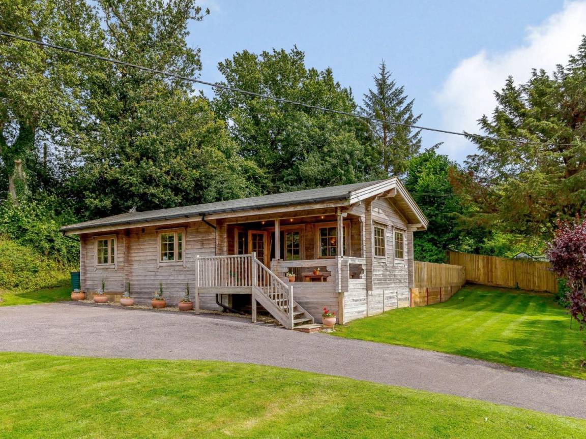 Lodge ∙ 2 Bedrooms ∙ 3 Guests - Dorset