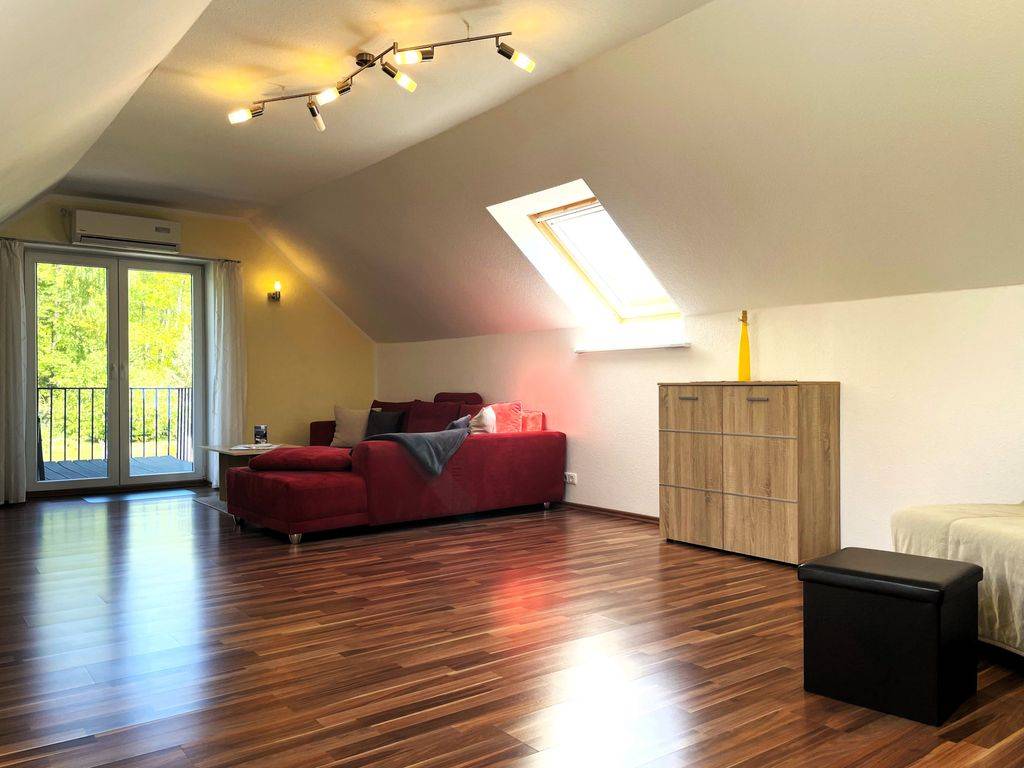 110 M² Ferienhaus ∙ 1 Schlafzimmer ∙ 4 Gäste - Hoyerswerda