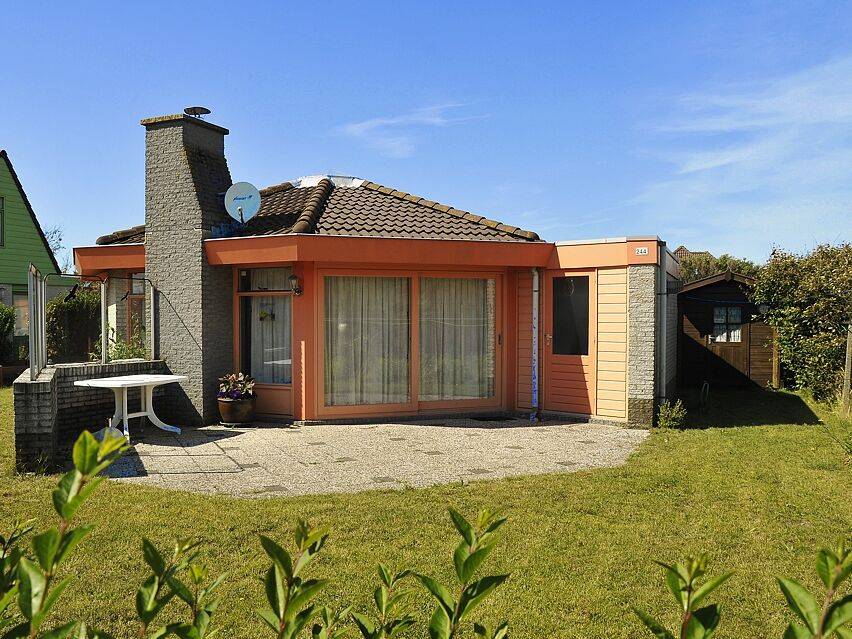 70 M² House ∙ 2 Bedrooms ∙ 4 Guests - Julianadorp