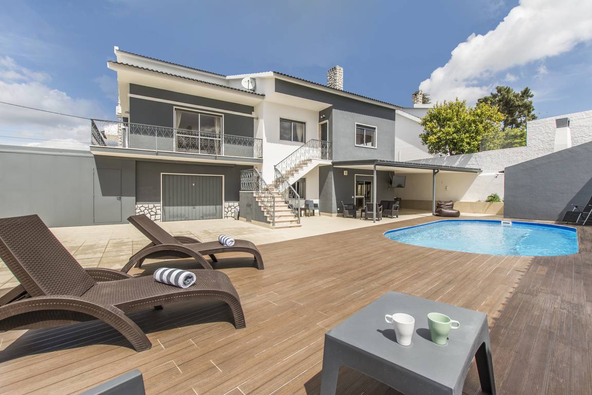 400 M² Villa ∙ 9 Chambres ∙ 18 Personnes - Seixal