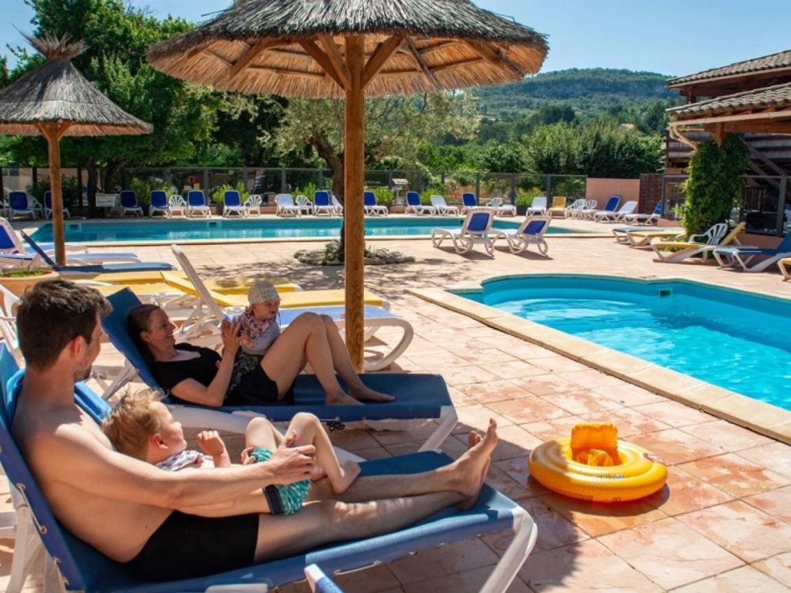 30 M² Camping ∙ 3 Chambres ∙ 6 Personnes - Apt