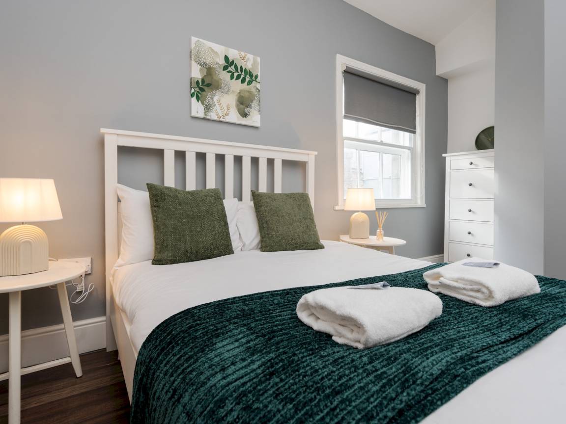 37 M² Apartment ∙ 1 Bedroom ∙ 4 Guests - Prenton Park