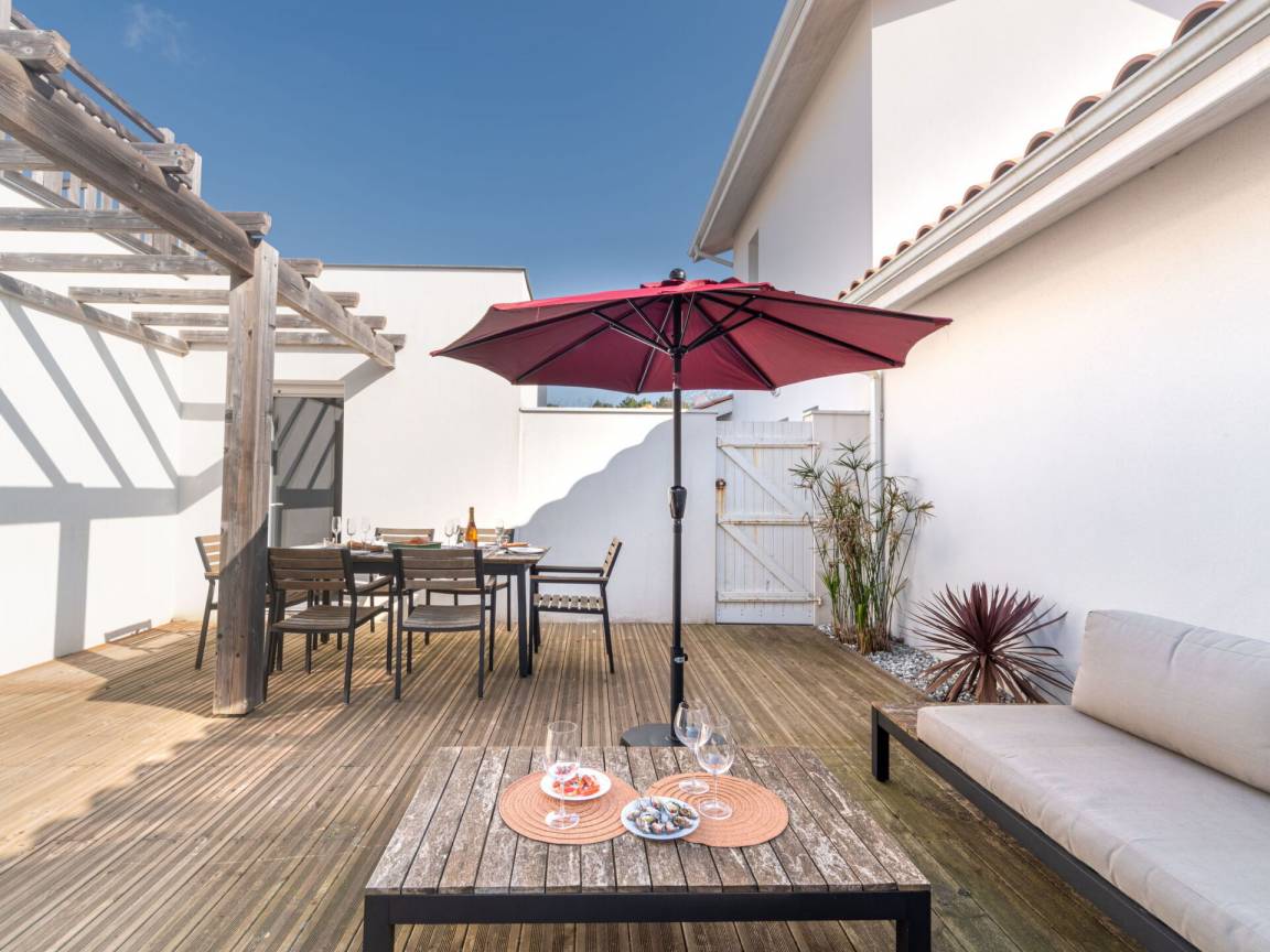 73 M² Appartement ∙ 2 Slaapkamers ∙ 5 Gasten - Bias