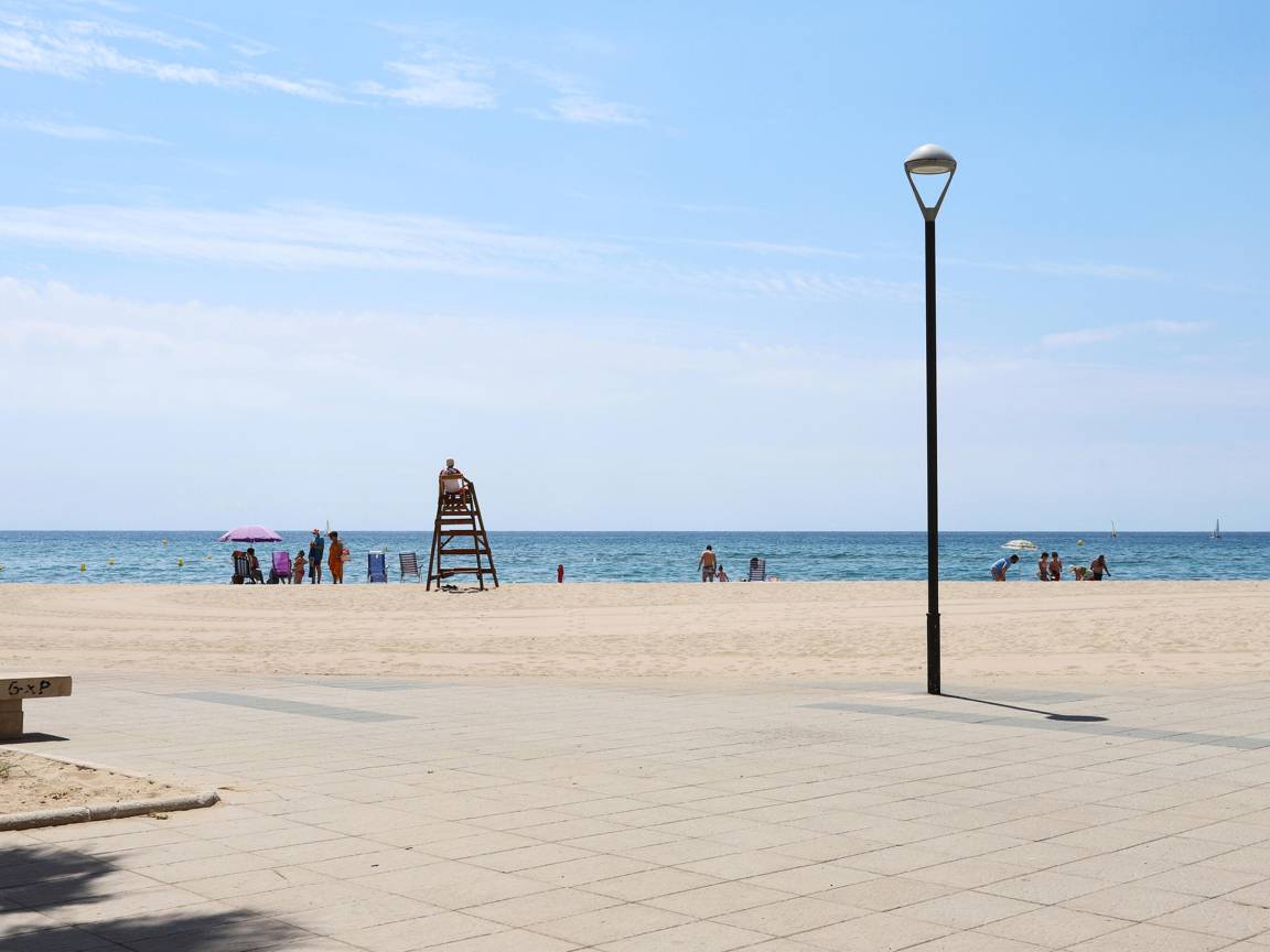 73 M² Apartamento ∙ 3 Habitaciones ∙ 6 Huéspedes - Torredembarra