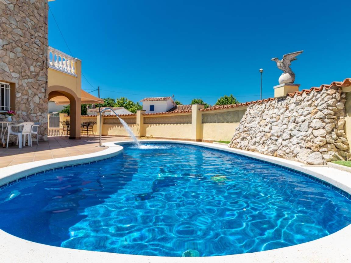 260 M² Villa ∙ 9 Camere Da Letto ∙ 17 Ospiti - Empuriabrava