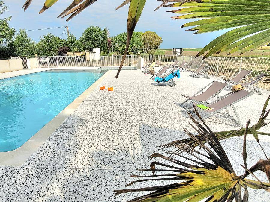 30 M² Mobil-home ∙ 2 Chambres ∙ 6 Personnes - Mortagne-sur-Gironde