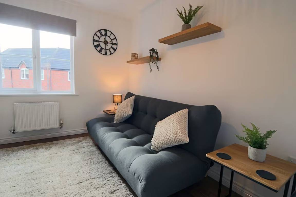 55 M² House ∙ 1 Bedroom ∙ 4 Guests - Derby