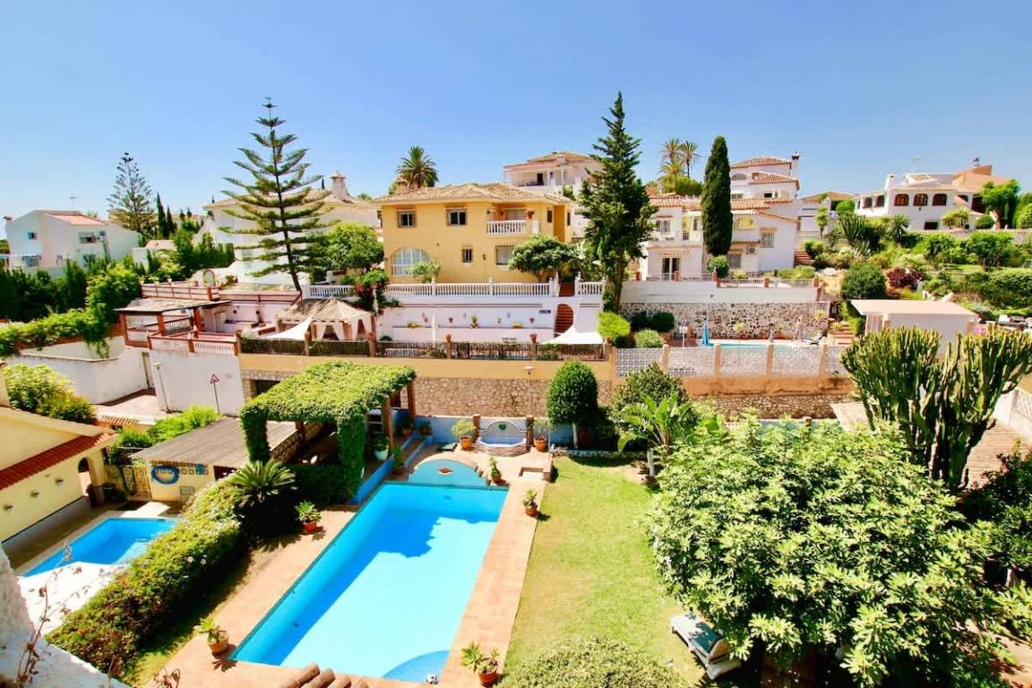 130 M² Villa ∙ 4 Bedrooms ∙ 8 Guests - Benalmádena