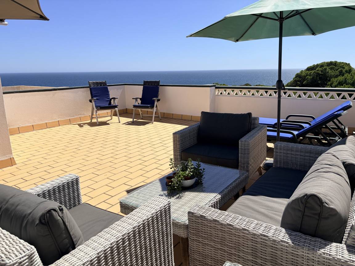 85 M² Cottage ∙ 2 Bedrooms ∙ 4 Guests - Porches