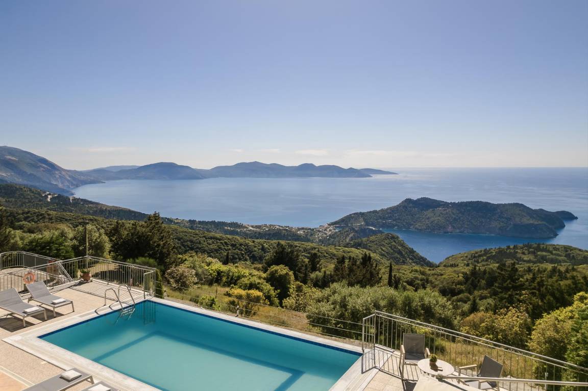 Villa ∙ 3 Bedrooms ∙ 6 Guests - Asos