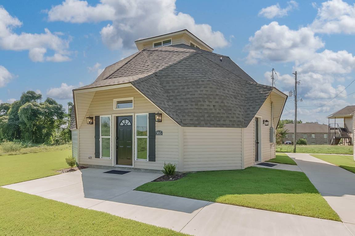 House ∙ 4 Bedrooms ∙ 12 Guests - Tuscaloosa, AL