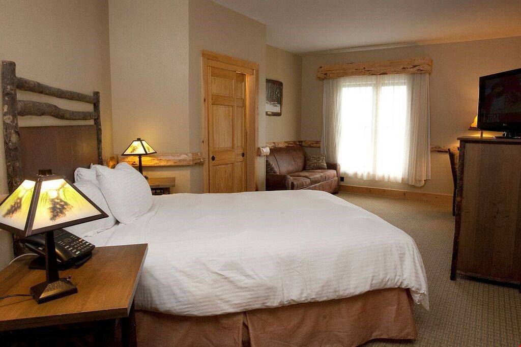 Condo ∙ 1 Bedroom ∙ 8 Guests - Finger Lakes, NY
