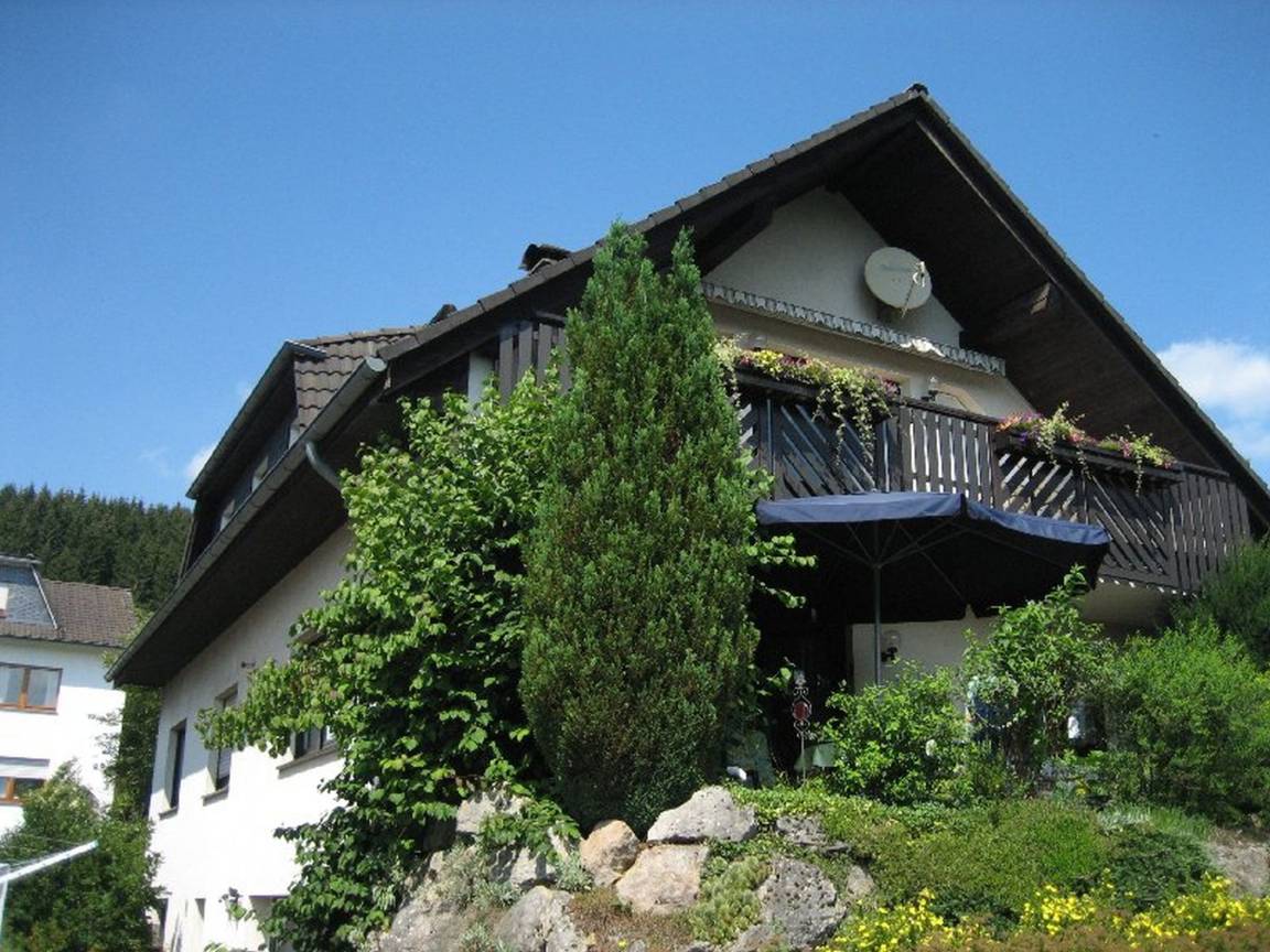 90 M² Ferienwohnung ∙ 2 Schlafzimmer ∙ 4 Gäste - Finnentrop