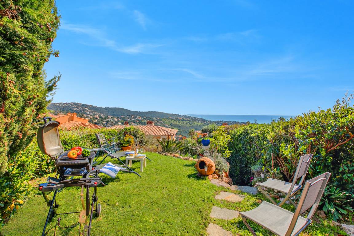 51 M² Huoneisto ∙ 1 Makuuhuone ∙ 2 Vierasta - Roquebrune-sur-Argens