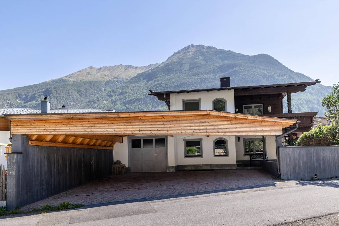 148 M² Appartement ∙ 5 Slaapkamers ∙ 10 Gasten - Längenfeld