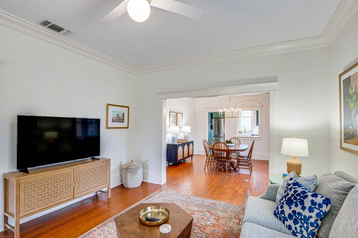 185 M² House ∙ 2 Bedrooms ∙ 4 Guests - Caldwell Zoo, Tyler