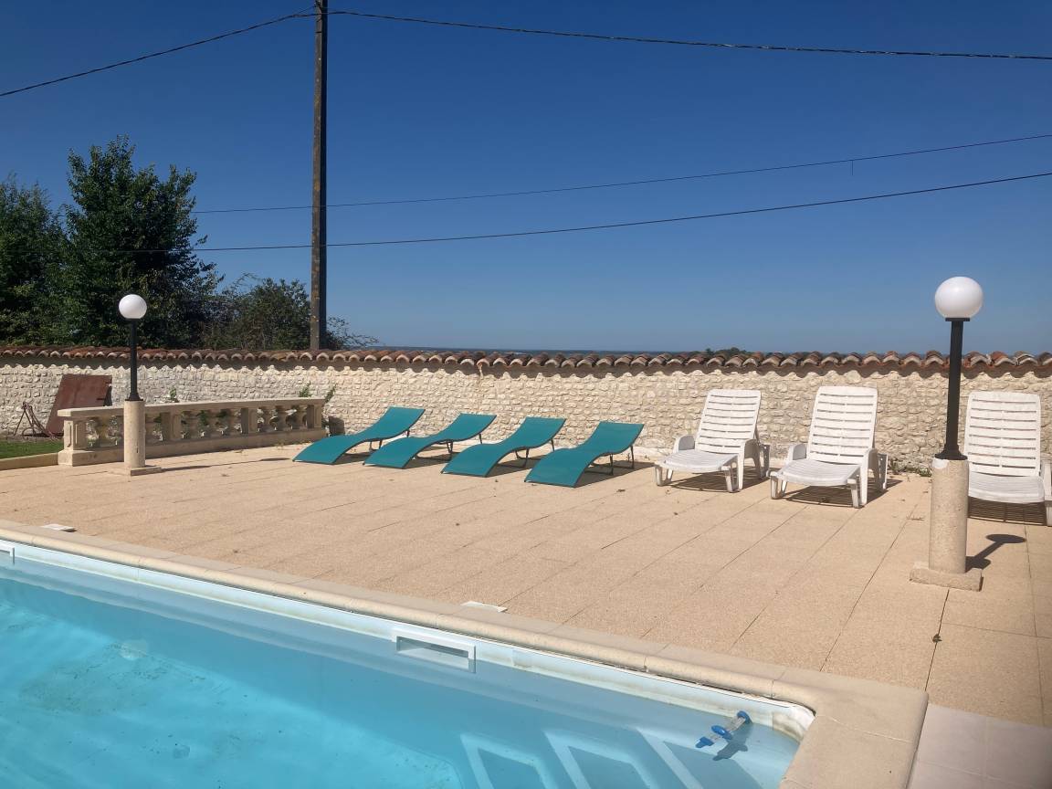 15 M² Bed And Breakfast ∙ 1 Bedroom ∙ 4 Guests - Charente