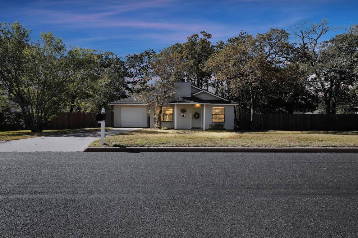 106 M² Casa ∙ 2 Habitaciones ∙ 6 Huéspedes - Bryan, TX