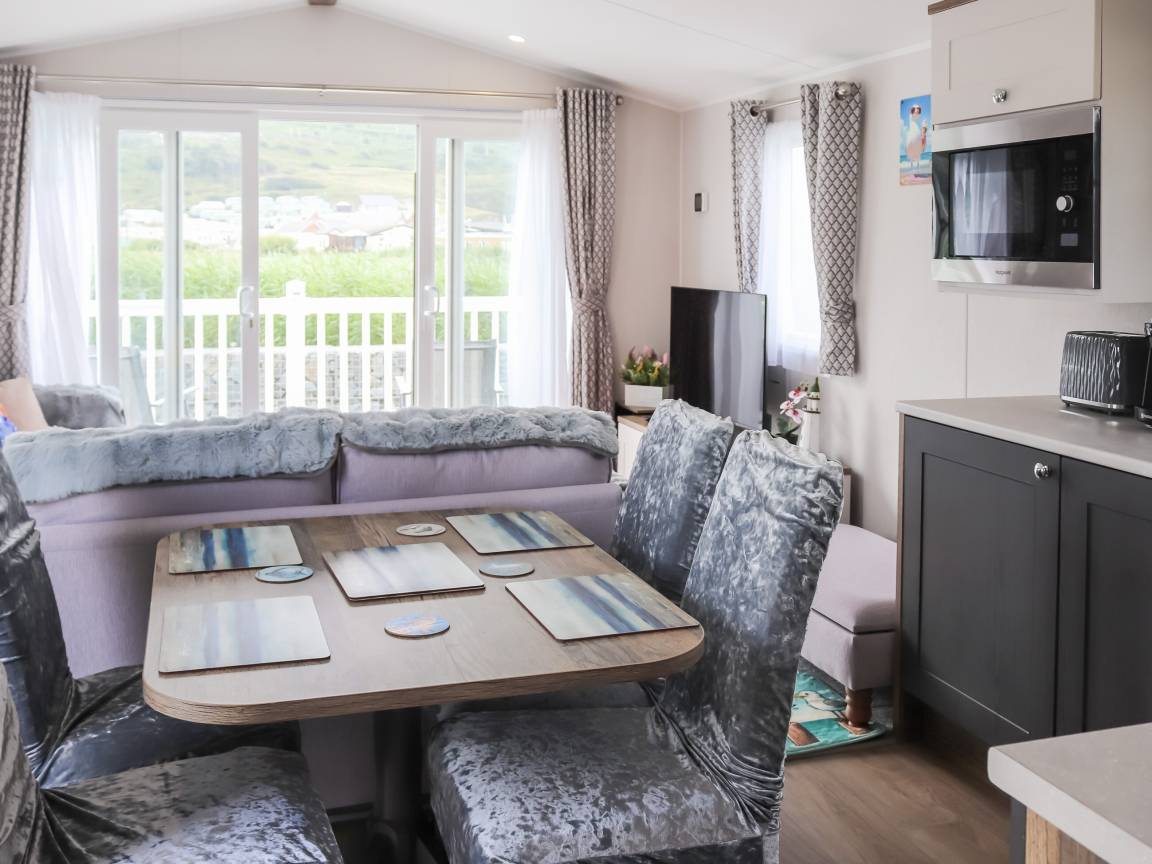 Cottage ∙ 2 Bedrooms ∙ 4 Guests - Borth