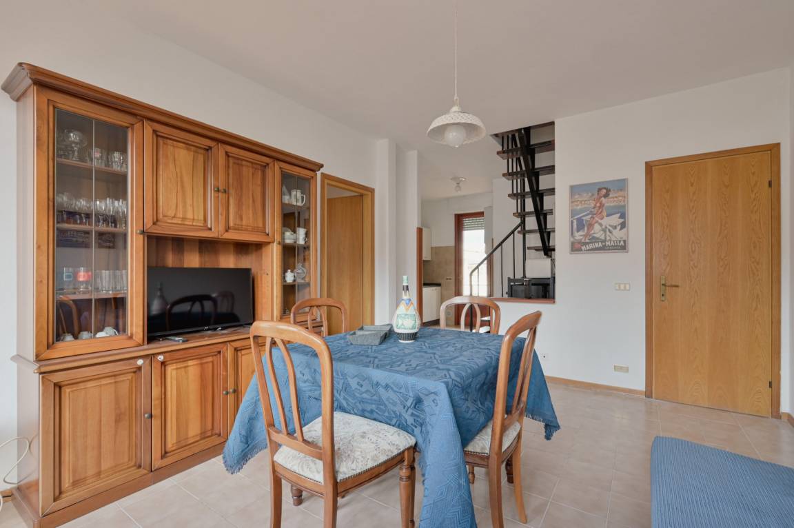 90 M² Ferienwohnung ∙ 2 Schlafzimmer ∙ 6 Gäste - Marina di Massa