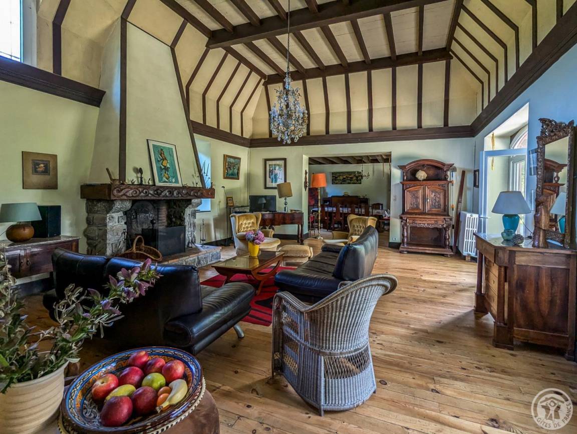 220 M² Gîte ∙ 6 Chambres ∙ 15 Personnes - Haute-Garonne