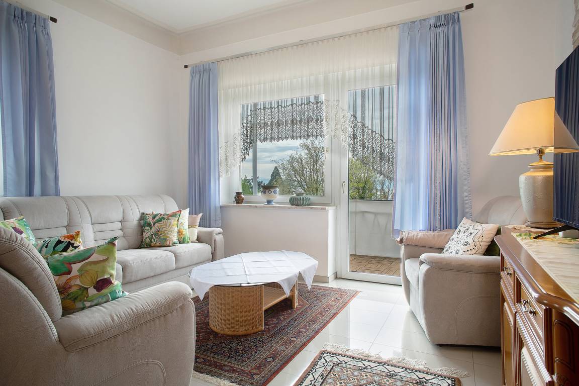 120 M² Apartment ∙ 3 Bedrooms ∙ 6 Guests - Friedrichshafen