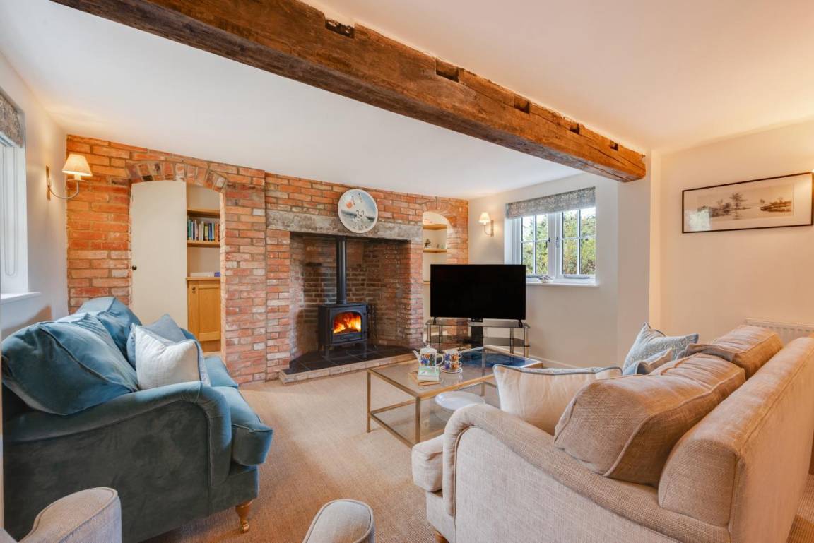 Cottage ∙ 3 Bedrooms ∙ 6 Guests - Kessingland