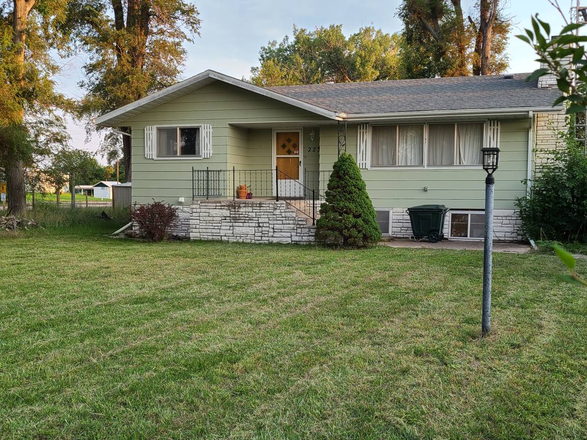 House ∙ 2 Bedrooms ∙ 10 Guests - Nebraska