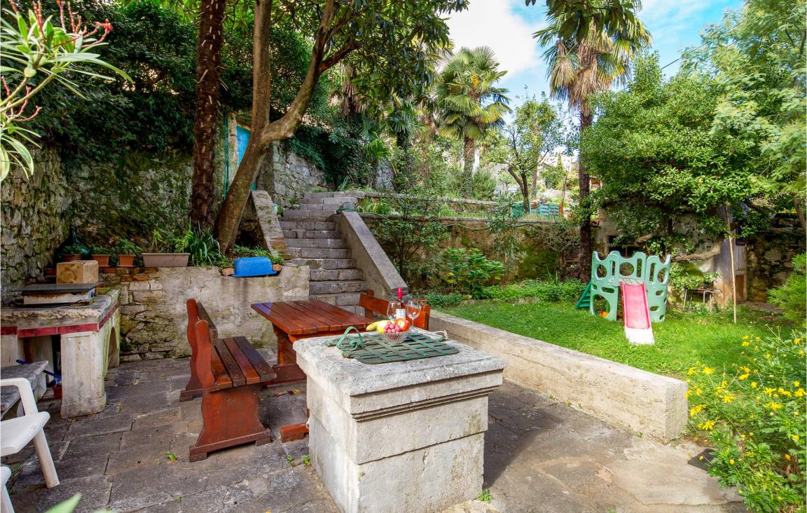 70 M² Ferienwohnung ∙ 2 Schlafzimmer ∙ 6 Gäste - Opatija