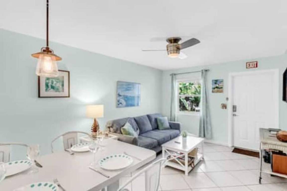 81 M² Apartment ∙ 2 Bedrooms ∙ 4 Guests - Juno Beach, FL