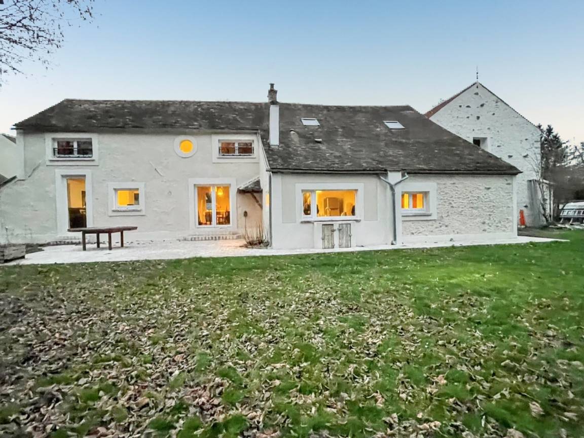 230 M² Casa ∙ 6 Habitaciones ∙ 15 Huéspedes - Montereau-Fault-Yonne