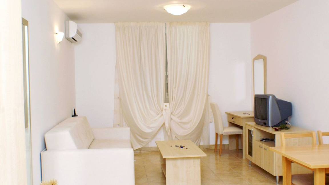 27 M² Hotel ∙ 1 Bedroom ∙ 2 Guests - Starigrad