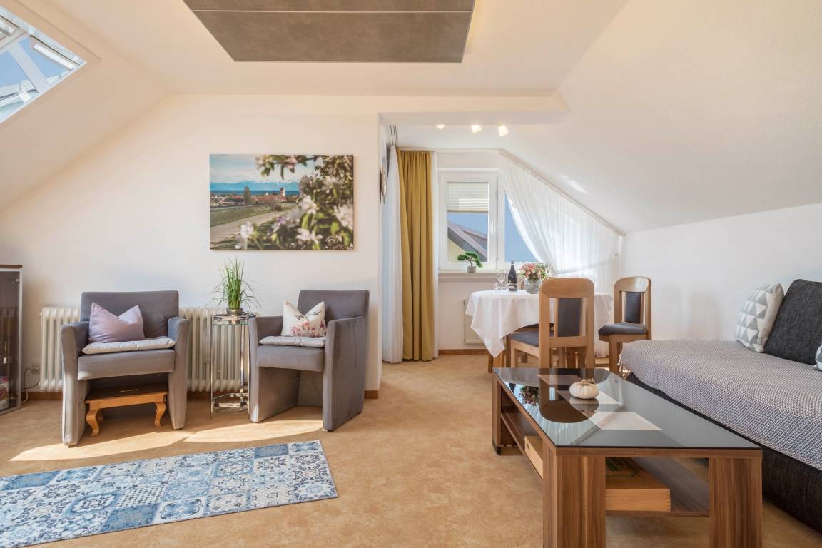 60 M² Ferienwohnung ∙ 1 Schlafzimmer ∙ 2 Gäste - Stetten