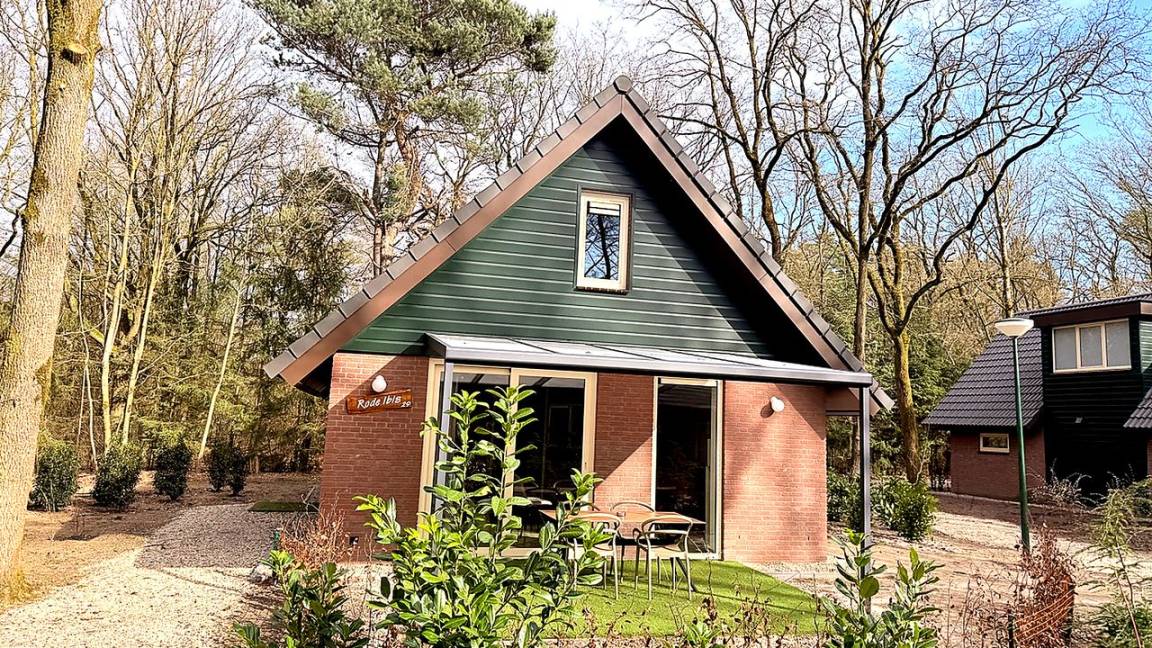 55 M² Huis ∙ 2 Slaapkamers ∙ 4 Gasten - Uden