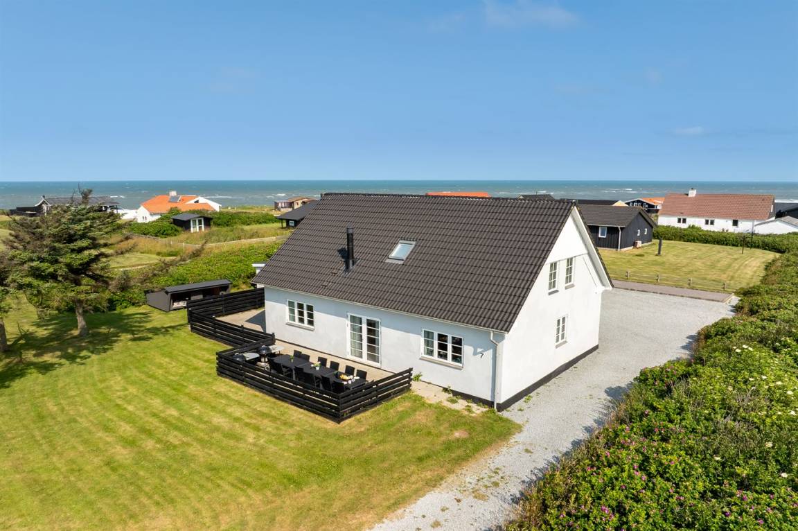 311 M² Ferienhaus ∙ 6 Schlafzimmer ∙ 14 Gäste - Løkken