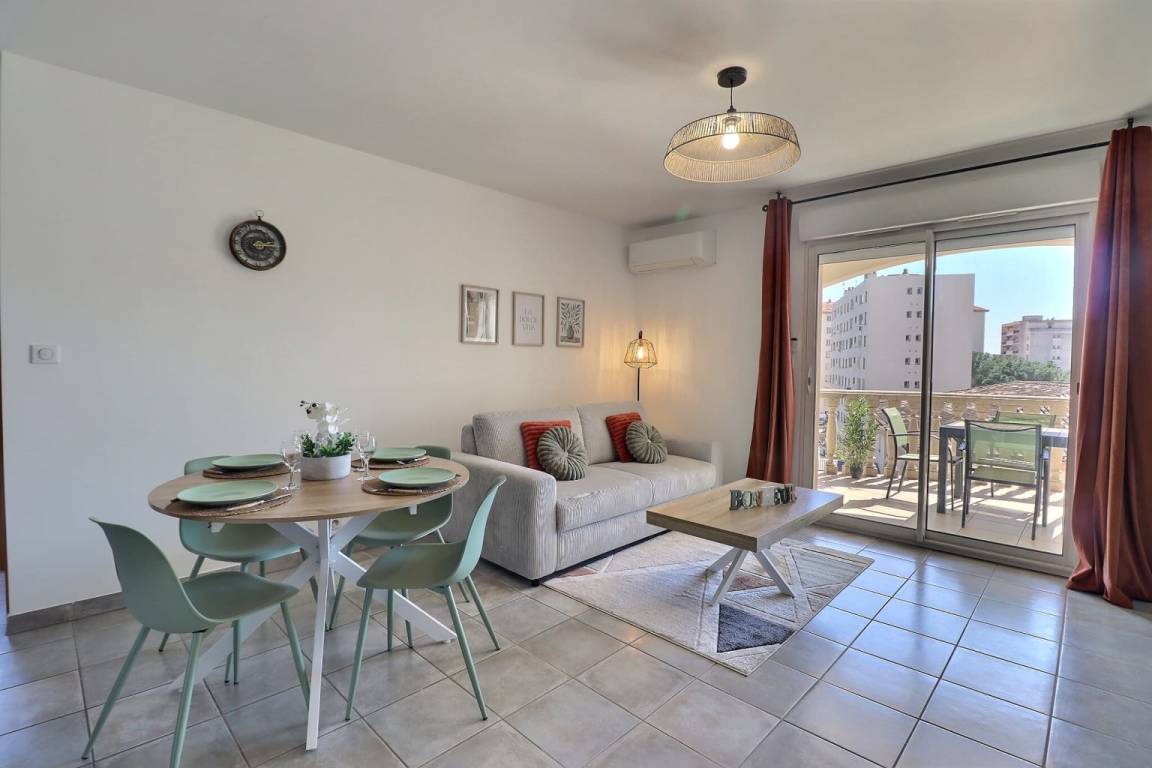 43 M² Apartamento ∙ 1 Habitación ∙ 4 Huéspedes - Ajaccio