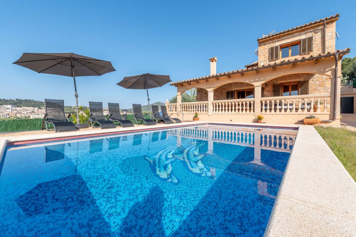 180 M² Ferienhaus ∙ 4 Schlafzimmer ∙ 6 Gäste - Cala Millor