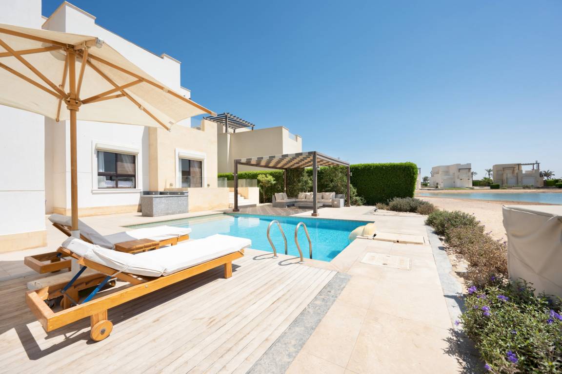 300 M² Villa ∙ 4 Schlafzimmer ∙ 9 Gäste - Hurghada