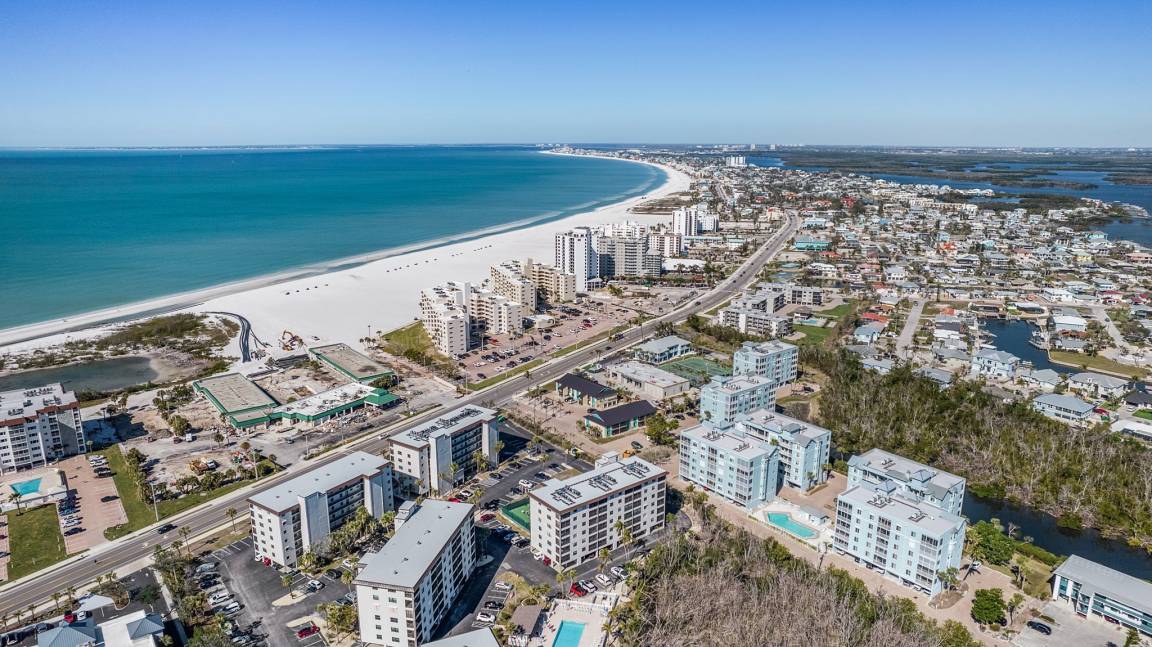 73 M² Condo ∙ 2 Bedrooms ∙ 6 Guests - Fort Myers Beach, FL
