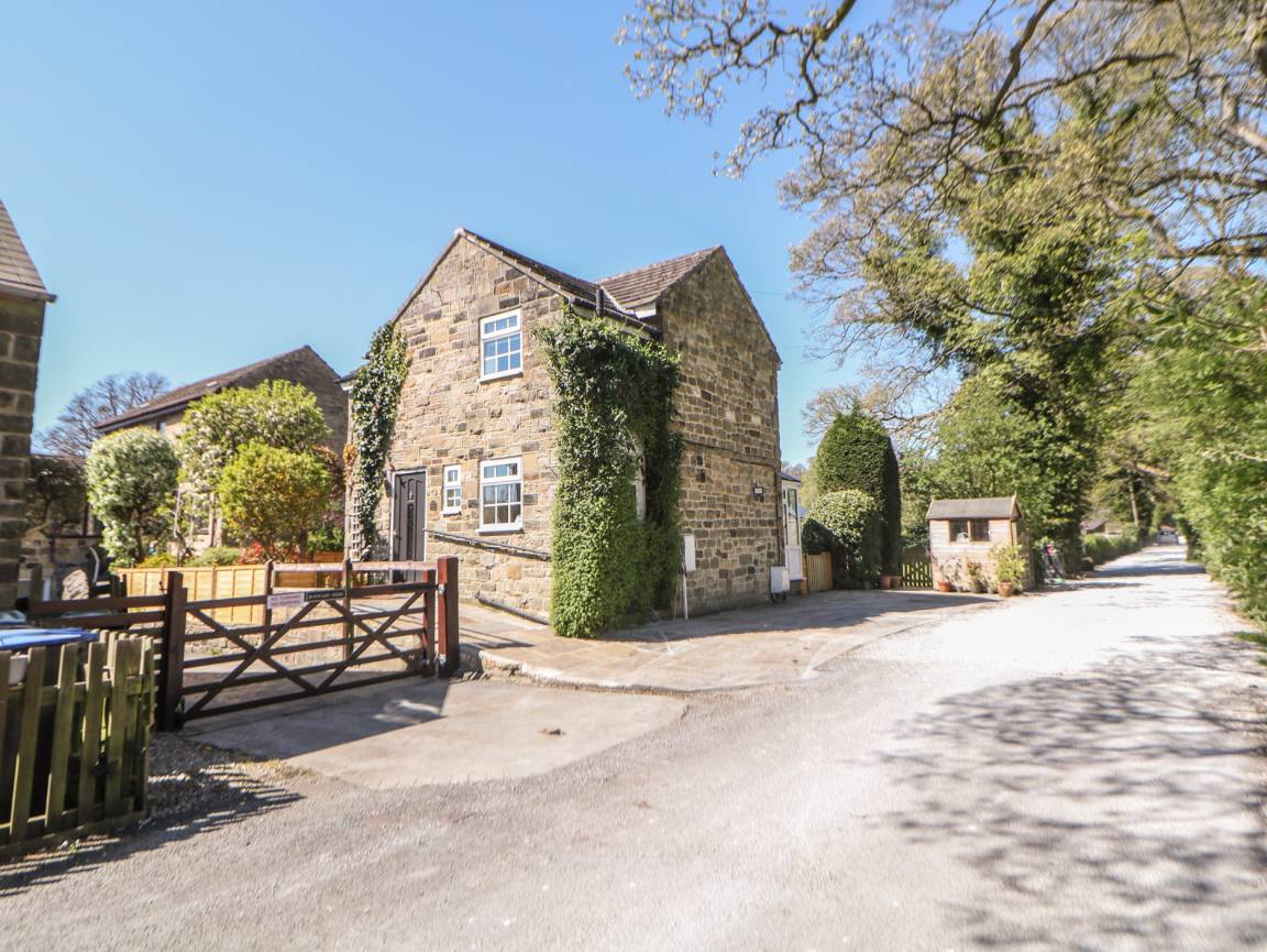 Cottage ∙ 2 Bedrooms ∙ 4 Guests - Hope Valley