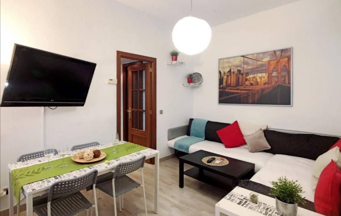 69 M² Apartment ∙ 3 Bedrooms ∙ 6 Guests - Getafe